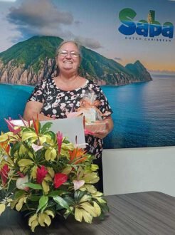 Taxi driver Donna Cain retires – Saba News